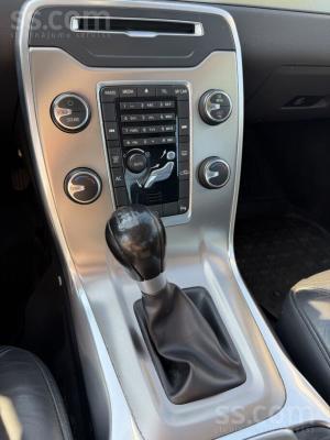 Pelēks Volvo S80 2013 Rīga, ar dzinēja tilpumu 2.00 L un nobraukumu 260 tūkst. km par 5000 €, foto 12 vietnē AUTOMOTO.COM.LV