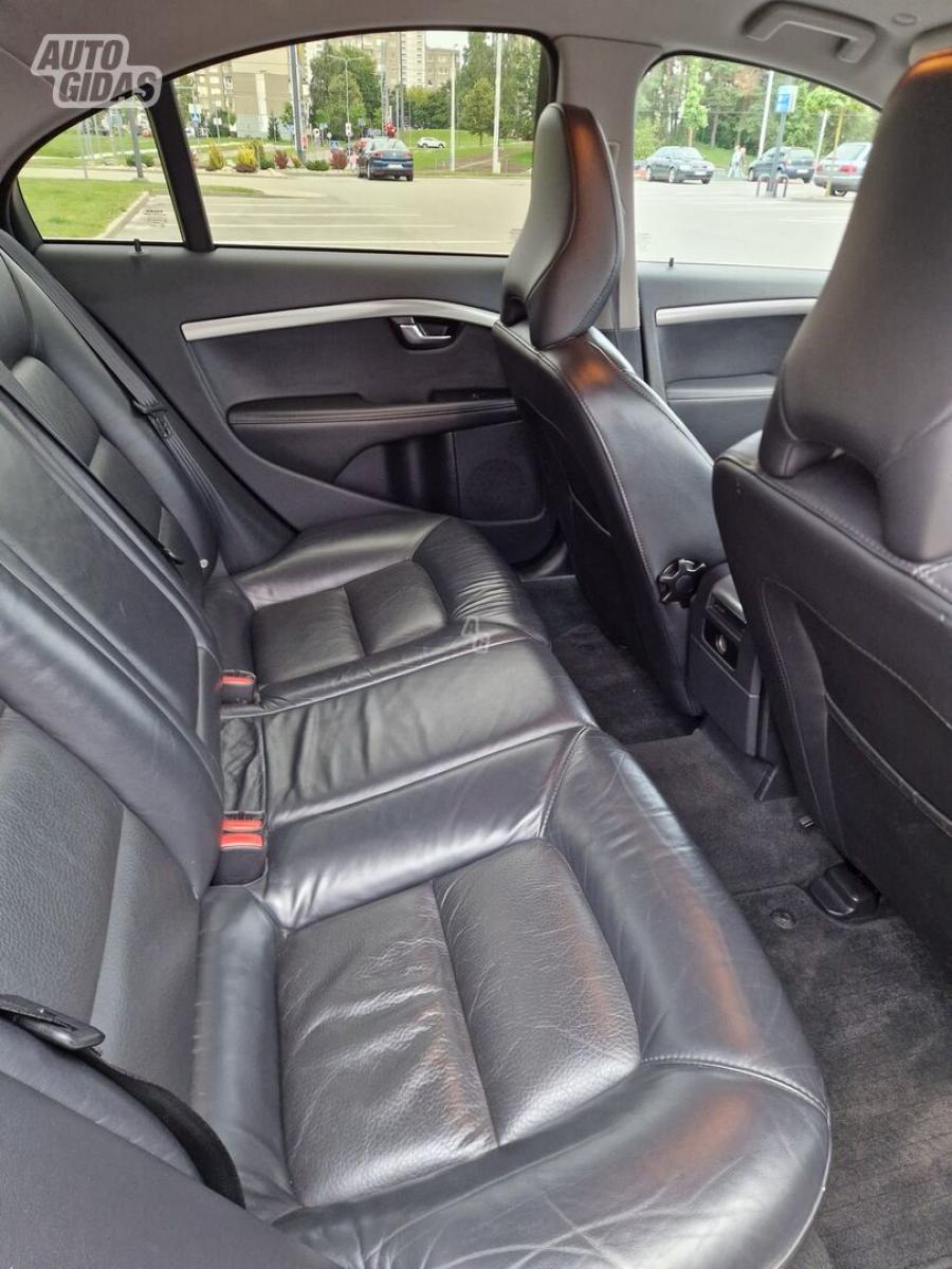 Grey Volvo S80 2013 in Vilnius, with an engine capacity of 2.00 L and mileage of 352 thousand km for 5950 €, photo 6 on AUTOMOTO.COM.LV