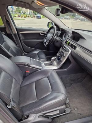 Grey Volvo S80 2013 in Vilnius, with an engine capacity of 2.00 L and mileage of 352 thousand km for 5950 €, photo 7 on AUTOMOTO.COM.LV