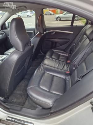 Grey Volvo S80 2013 in Vilnius, with an engine capacity of 2.00 L and mileage of 352 thousand km for 5950 €, photo 9 on AUTOMOTO.COM.LV