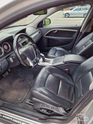 Grey Volvo S80 2013 in Vilnius, with an engine capacity of 2.00 L and mileage of 352 thousand km for 5950 €, photo 10 on AUTOMOTO.COM.LV