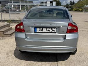Grey Volvo S80 2013 in Riga, with an engine capacity of 2.00 L and mileage of 260 thousand km for 4990 €, photo 6 on AUTOMOTO.COM.LV