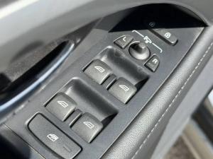Grey Volvo S80 2013 in Riga, with an engine capacity of 2.00 L and mileage of 260 thousand km for 4990 €, photo 10 on AUTOMOTO.COM.LV