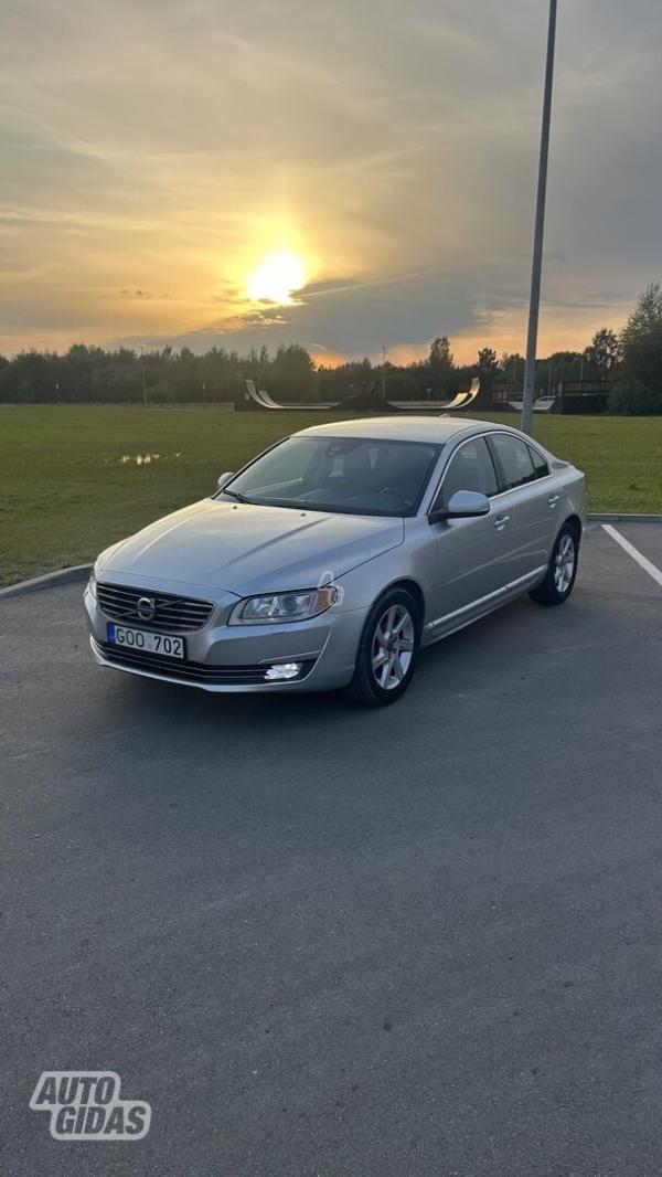Grey Volvo S80 2013 in Klaipeda, with an engine capacity of 2.40 L and mileage of 290 thousand km for 6790 €, photo 3 on AUTOMOTO.COM.LV