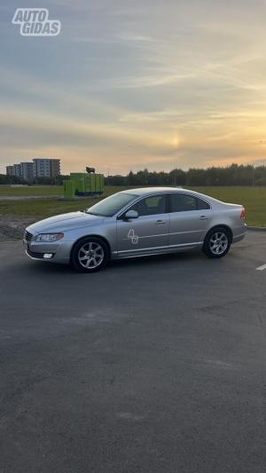Pelēks Volvo S80 2013 Klaipėda, ar dzinēja tilpumu 2.40 L un nobraukumu 290 tūkst. km par 6790 €, foto 4 vietnē AUTOMOTO.COM.LV