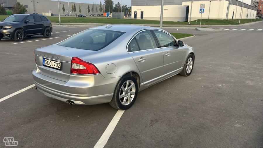Pelēks Volvo S80 2013 Klaipėda, ar dzinēja tilpumu 2.40 L un nobraukumu 290 tūkst. km par 6790 €, foto 7 vietnē AUTOMOTO.COM.LV