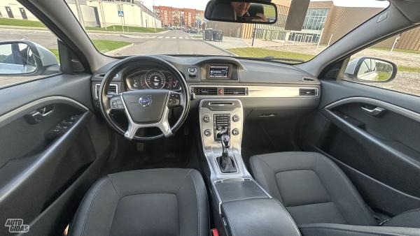 Grey Volvo S80 2013 in Klaipeda, with an engine capacity of 2.40 L and mileage of 290 thousand km for 6790 €, photo 8 on AUTOMOTO.COM.LV