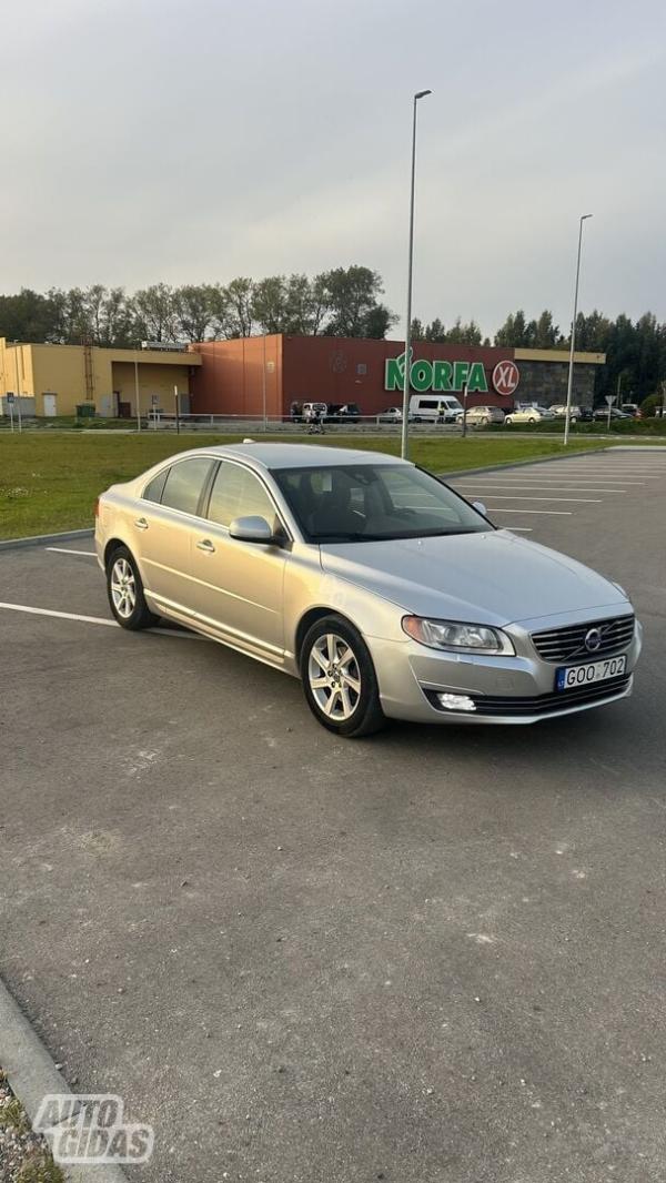 Grey Volvo S80 2013 in Klaipeda, with an engine capacity of 2.40 L and mileage of 290 thousand km for 6790 €, photo 11 on AUTOMOTO.COM.LV