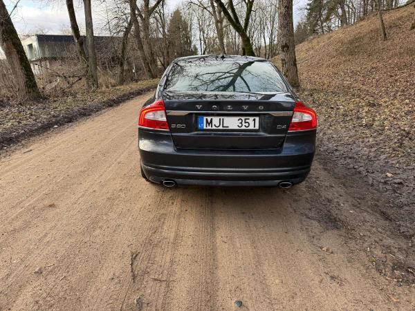 Pelēks Volvo S80 2014 Viļņa, ar dzinēja tilpumu 1.97 L un nobraukumu 524 tūkst. km par 6000 €, foto 5 vietnē AUTOMOTO.COM.LV