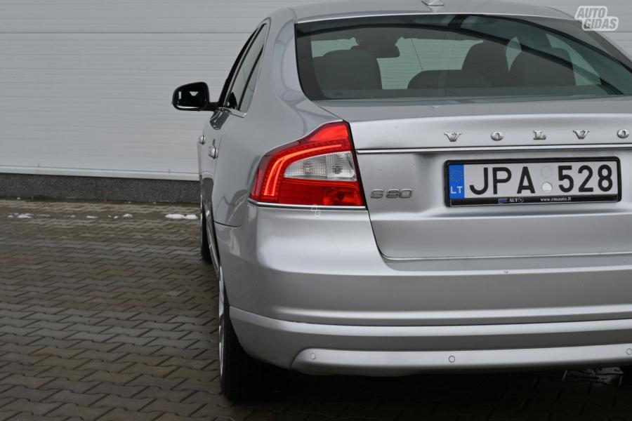 Pelēks Volvo S80 2014 Kretinga, ar dzinēja tilpumu 2.00 L un nobraukumu 295 tūkst. km par 6499 €, foto 9 vietnē AUTOMOTO.COM.LV