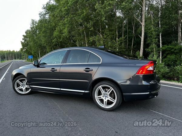 Pelēks Volvo S80 2014 Tallina, ar dzinēja tilpumu 1.97 L un nobraukumu 285 tūkst. km par 12000 €, foto 1 vietnē AUTOMOTO.COM.LV