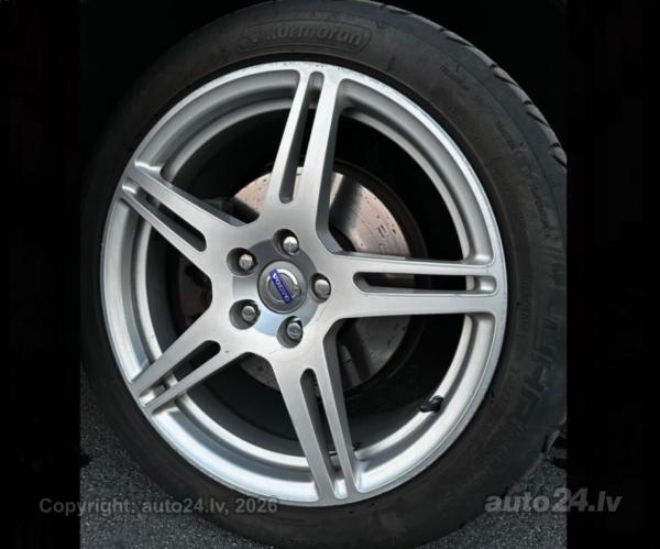 Pelēks Volvo S80 2014 Tallina, ar dzinēja tilpumu 1.97 L un nobraukumu 285 tūkst. km par 12000 €, foto 9 vietnē AUTOMOTO.COM.LV