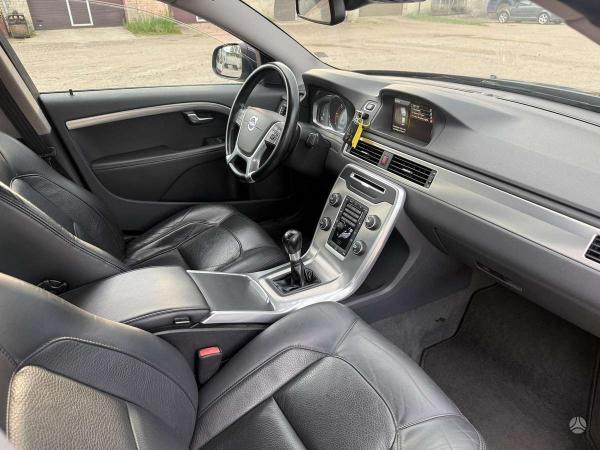 Volvo S80 2014 Ukmergė vietnē Pelēks Volvo S80 2014 Ukmergė, ar dzinēja tilpumu 2.40 L un nobraukumu 320 tūkst. km par 7350 €, foto 8 vietnē AUTOMOTO.COM.LV