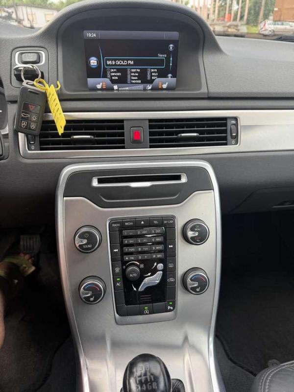 Volvo S80 2014 Ukmergė vietnē Pelēks Volvo S80 2014 Ukmergė, ar dzinēja tilpumu 2.40 L un nobraukumu 320 tūkst. km par 7350 €, foto 11 vietnē AUTOMOTO.COM.LV
