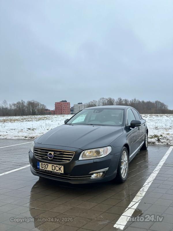 Grey Volvo S80 2015 in Tallinn, with an engine capacity of 1.60 L and mileage of 210 thousand km for 8490 €, photo 1 on AUTOMOTO.COM.LV