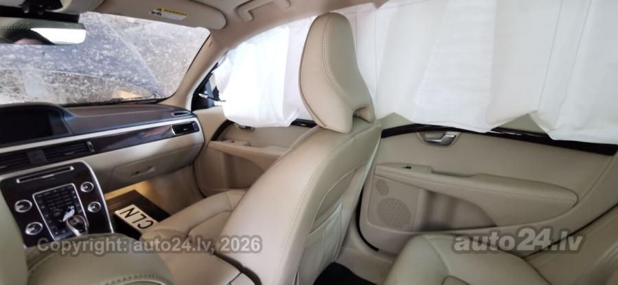 Grey Volvo S80 2015 in Voru, with an engine capacity of 3.00 L and mileage of 50 thousand km for 6000 €, photo 20 on AUTOMOTO.COM.LV