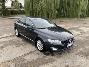 Grey Volvo S80 2015 in Ogre, with an engine capacity of 2.00 L and mileage of 211 thousand km for 8790 €, photo  on AUTOMOTO.COM.LV