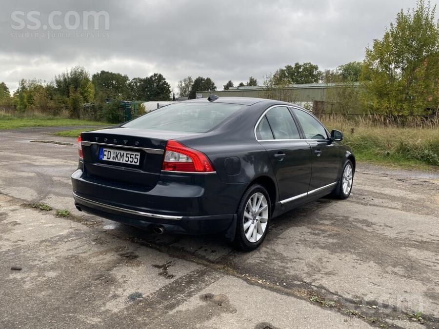 Pelēks Volvo S80 2015 Ogre, ar dzinēja tilpumu 2.00 L un nobraukumu 211 tūkst. km par 8790 €, foto 8 vietnē AUTOMOTO.COM.LV