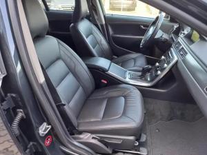 Grey Volvo S80 2015 in Riga, with an engine capacity of 2.00 L and mileage of 200 thousand km for 11590 €, photo 7 on AUTOMOTO.COM.LV