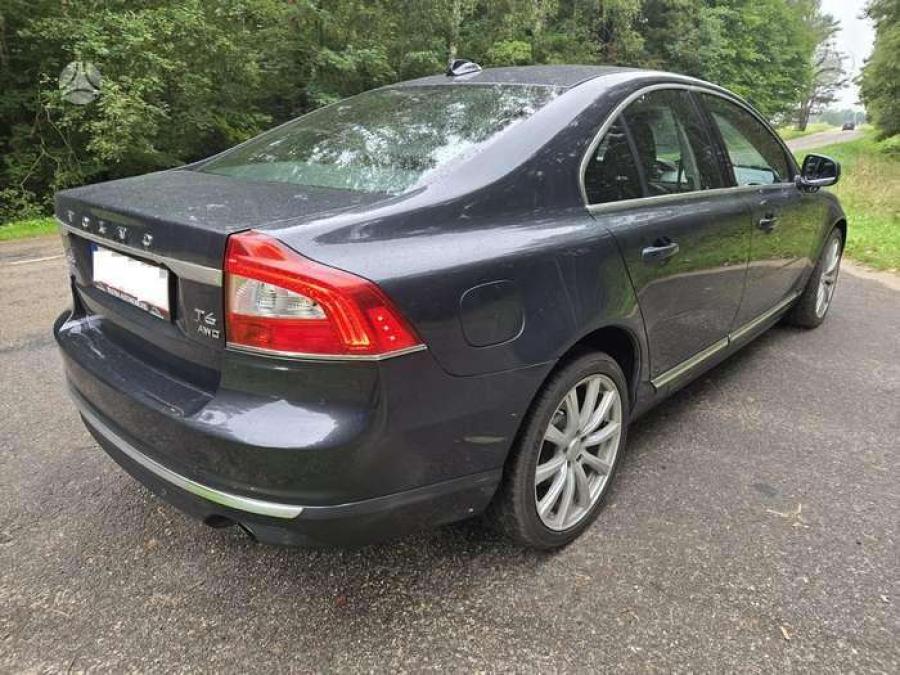Grey Volvo S80 2015 in Silute, with an engine capacity of 2.95 L and mileage of 254 thousand km for 6800 €, photo 1 on AUTOMOTO.COM.LV