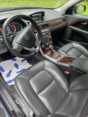 Grey Volvo S80 2015 in Silute, with an engine capacity of 2.95 L and mileage of 254 thousand km for 6800 €, photo 13 on AUTOMOTO.COM.LV