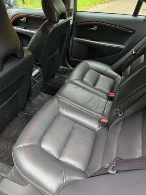 Grey Volvo S80 2015 in Silute, with an engine capacity of 2.95 L and mileage of 254 thousand km for 6800 €, photo 17 on AUTOMOTO.COM.LV