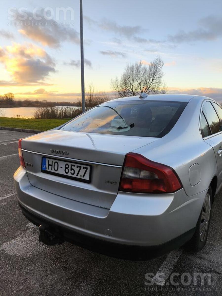 Grey Volvo S80 2007 in Riga, with an engine capacity of 2.40 L and mileage of 367 thousand km for 2700 €, photo 3 on AUTOMOTO.COM.LV