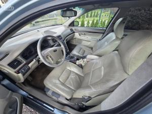Volvo S80 2000 in Vilnius, with an engine capacity of 2.40 L and mileage of 330 thousand km for 850 €, photo 13 on AUTOMOTO.COM.LV