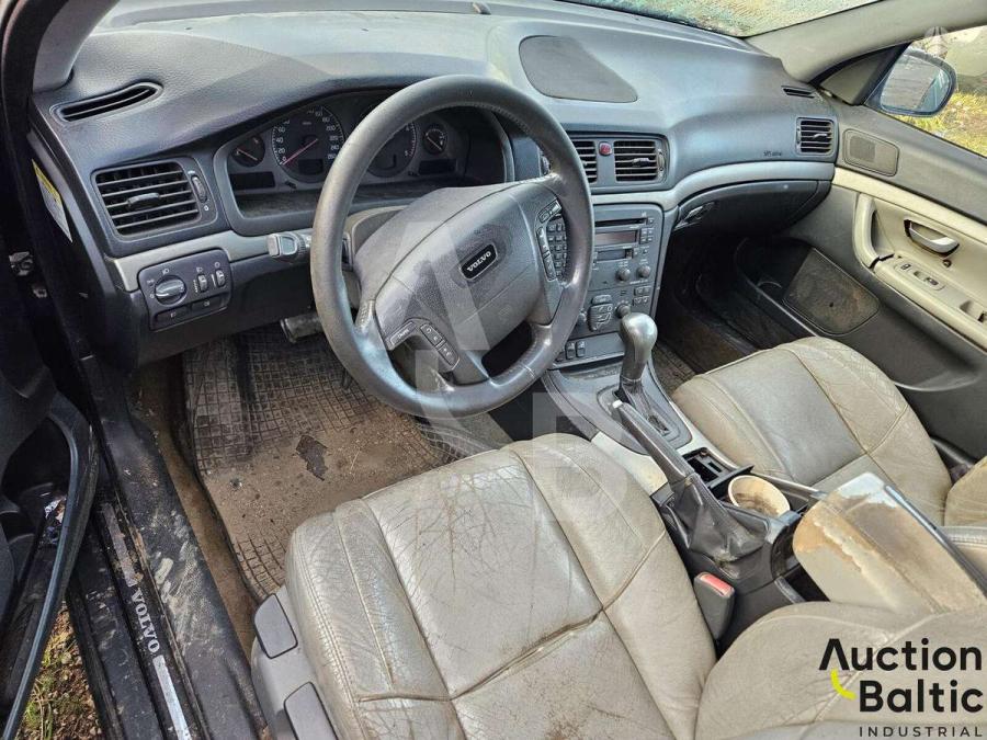 Volvo S80 2002 Kretinga, ar dzinēja tilpumu 2.40 L un nobraukumu 0 tūkst. km par 300 €, foto 5 vietnē AUTOMOTO.COM.LV