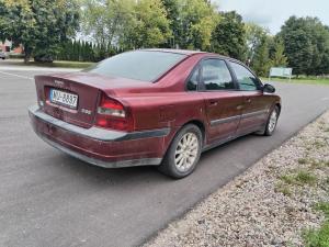 Red Volvo S80 2000 in Valmiera, with an engine capacity of 2.40 L and mileage of 0 thousand km for 1100 €, photo 4 on AUTOMOTO.COM.LV