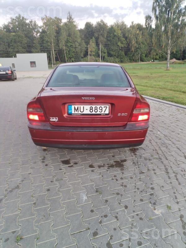 Red Volvo S80 2000 in Valmiera, with an engine capacity of 2.50 L and mileage of 0 thousand km for 1300 €, photo 1 on AUTOMOTO.COM.LV