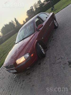 Sarkans Volvo S80 2000 Valmiera, ar dzinēja tilpumu 2.50 L un nobraukumu 0 tūkst. km par 1300 €, foto 3 vietnē AUTOMOTO.COM.LV