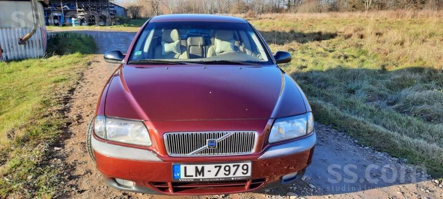 Красный Вольво С80 2001 в Балви, объемом двигателя 2.50 л и пробегом 312 тыс. км за 1500 €, фото 1 на AUTOMOTO.COM.LV