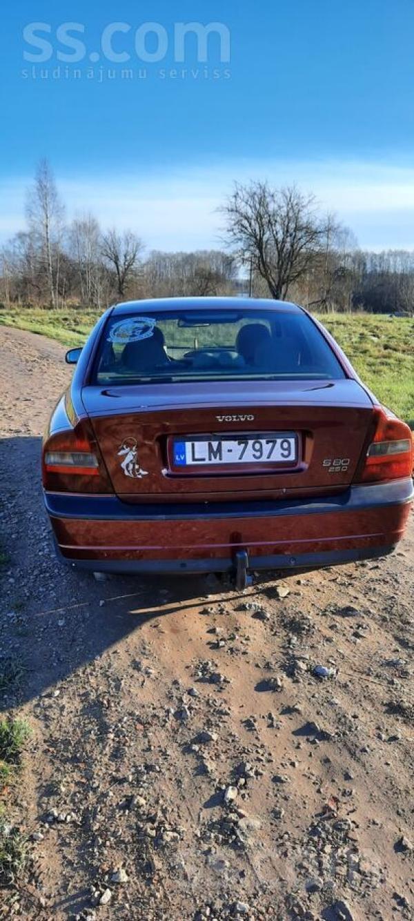 Красный Вольво С80 2001 в Балви, объемом двигателя 2.50 л и пробегом 312 тыс. км за 1500 €, фото 5 на AUTOMOTO.COM.LV