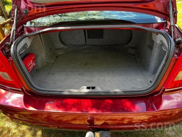 Sarkans Volvo S80 2004 Rīga, ar dzinēja tilpumu 2.40 L un nobraukumu 224 tūkst. km par 2800 €, foto 2 vietnē AUTOMOTO.COM.LV