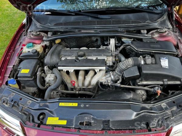 Sarkans Volvo S80 2004 Rīga, ar dzinēja tilpumu 2.40 L un nobraukumu 224 tūkst. km par 2800 €, foto 10 vietnē AUTOMOTO.COM.LV