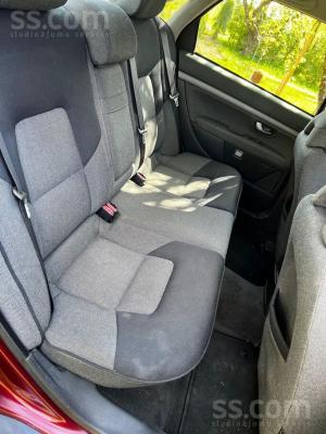 Red Volvo S80 2004 in Riga, with an engine capacity of 2.40 L and mileage of 224 thousand km for 2800 €, photo 13 on AUTOMOTO.COM.LV