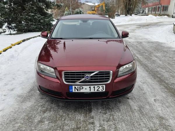 Red Volvo S80 2007 in Jekabpils, with an engine capacity of 2.40 L and mileage of 354 thousand km for 4490 €, photo 3 on AUTOMOTO.COM.LV