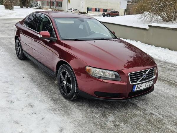 Red Volvo S80 2007 in Jekabpils, with an engine capacity of 2.40 L and mileage of 354 thousand km for 4490 €, photo 4 on AUTOMOTO.COM.LV