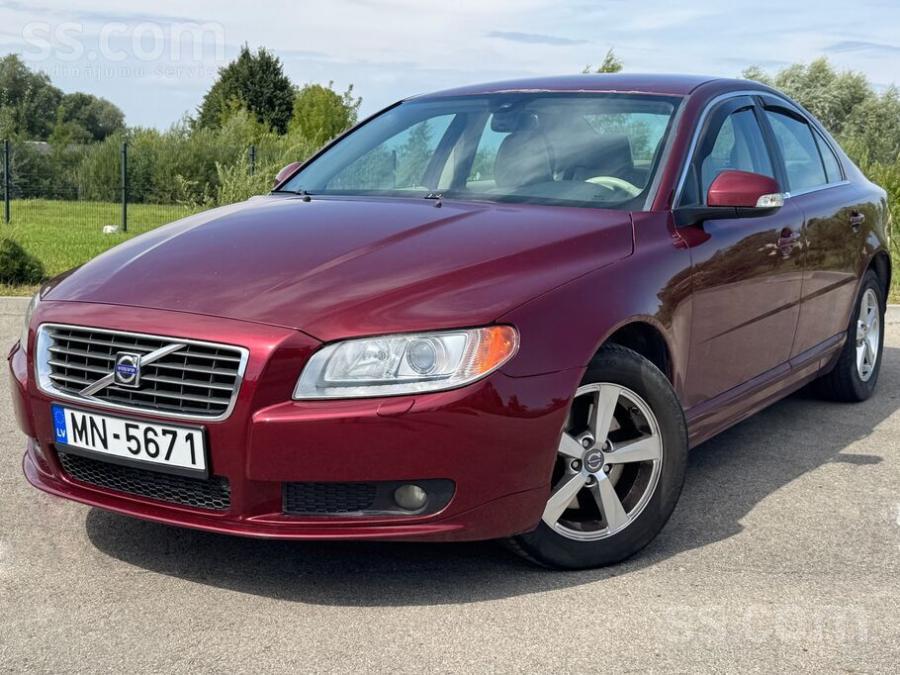 Red Volvo S80 2008 in Jelgava, with an engine capacity of 2.40 L and mileage of 307 thousand km for 3490 €, photo 3 on AUTOMOTO.COM.LV