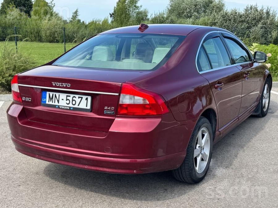 Red Volvo S80 2008 in Jelgava, with an engine capacity of 2.40 L and mileage of 307 thousand km for 3490 €, photo 5 on AUTOMOTO.COM.LV