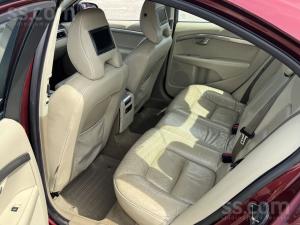 Red Volvo S80 2008 in Jelgava, with an engine capacity of 2.40 L and mileage of 307 thousand km for 3490 €, photo 8 on AUTOMOTO.COM.LV