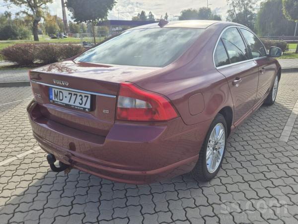 Вольво С80 2008 в Салдус на AUTOMOTO.COM.LV Красный Вольво С80 2008 в Салдус, объемом двигателя 2.50 л и пробегом 207 тыс. км за 2950 €, фото 6 на AUTOMOTO.COM.LV