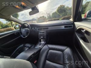 Красный Вольво С80 2008 в Салдус, объемом двигателя 2.50 л и пробегом 207 тыс. км за 2950 €, фото 15 на AUTOMOTO.COM.LV