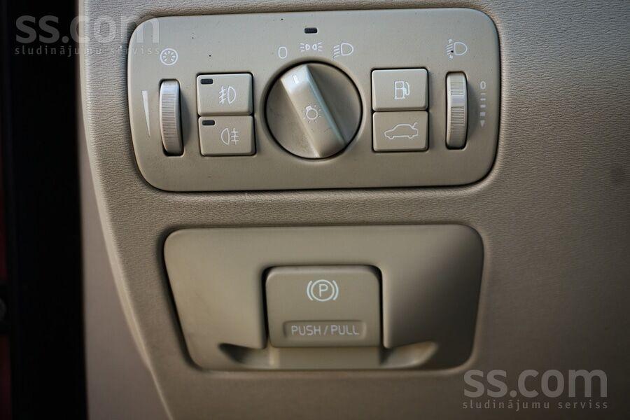 Sarkans Volvo S80 2010 Rīga, ar dzinēja tilpumu 2.00 L un nobraukumu 368 tūkst. km par 5290 €, foto 16 vietnē AUTOMOTO.COM.LV