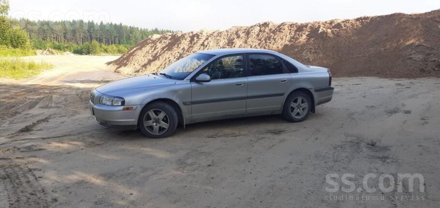 Volvo S80 1999 in Jekabpils, with an engine capacity of 2.50 L and mileage of 443 thousand km for 800 €, photo 2 on AUTOMOTO.COM.LV