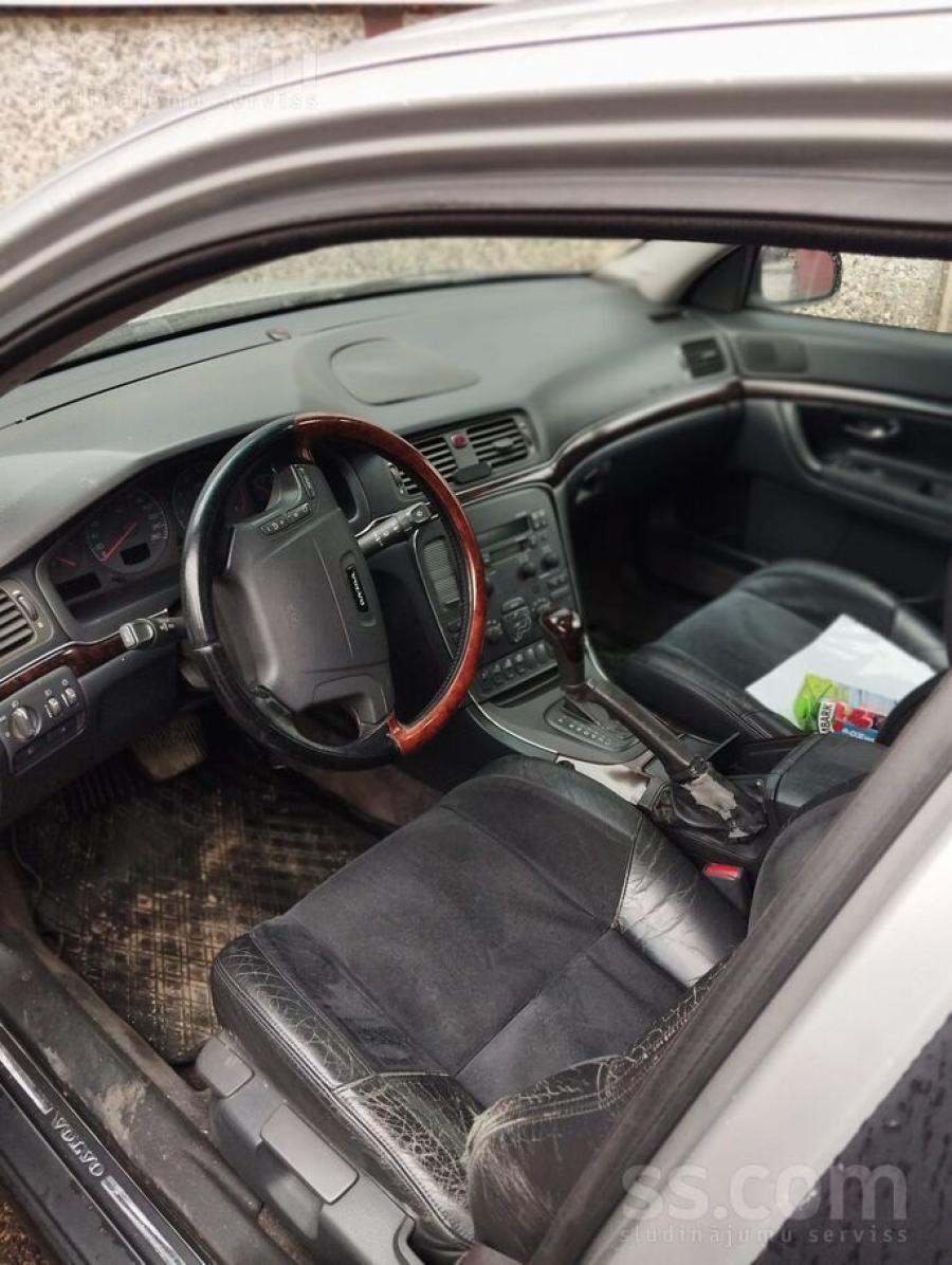 Volvo S80 1999 Balvi, ar dzinēja tilpumu 2.40 L un nobraukumu 318 tūkst. km par 1300 €, foto 3 vietnē AUTOMOTO.COM.LV