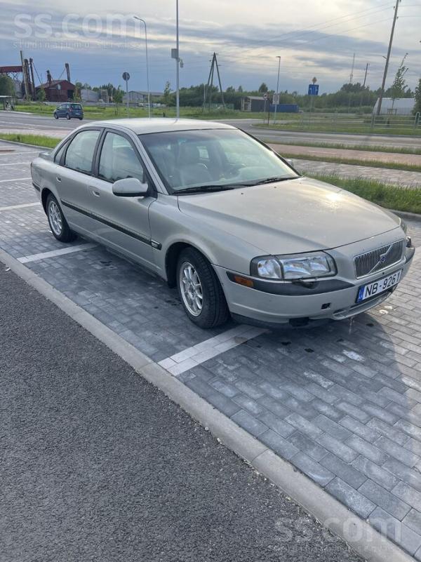 Volvo S80 1999 Jelgava, ar dzinēja tilpumu 2.40 L un nobraukumu 343 tūkst. km par 799 €, foto 2 vietnē AUTOMOTO.COM.LV