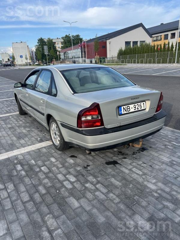 Volvo S80 1999 Jelgava, ar dzinēja tilpumu 2.40 L un nobraukumu 343 tūkst. km par 799 €, foto 4 vietnē AUTOMOTO.COM.LV