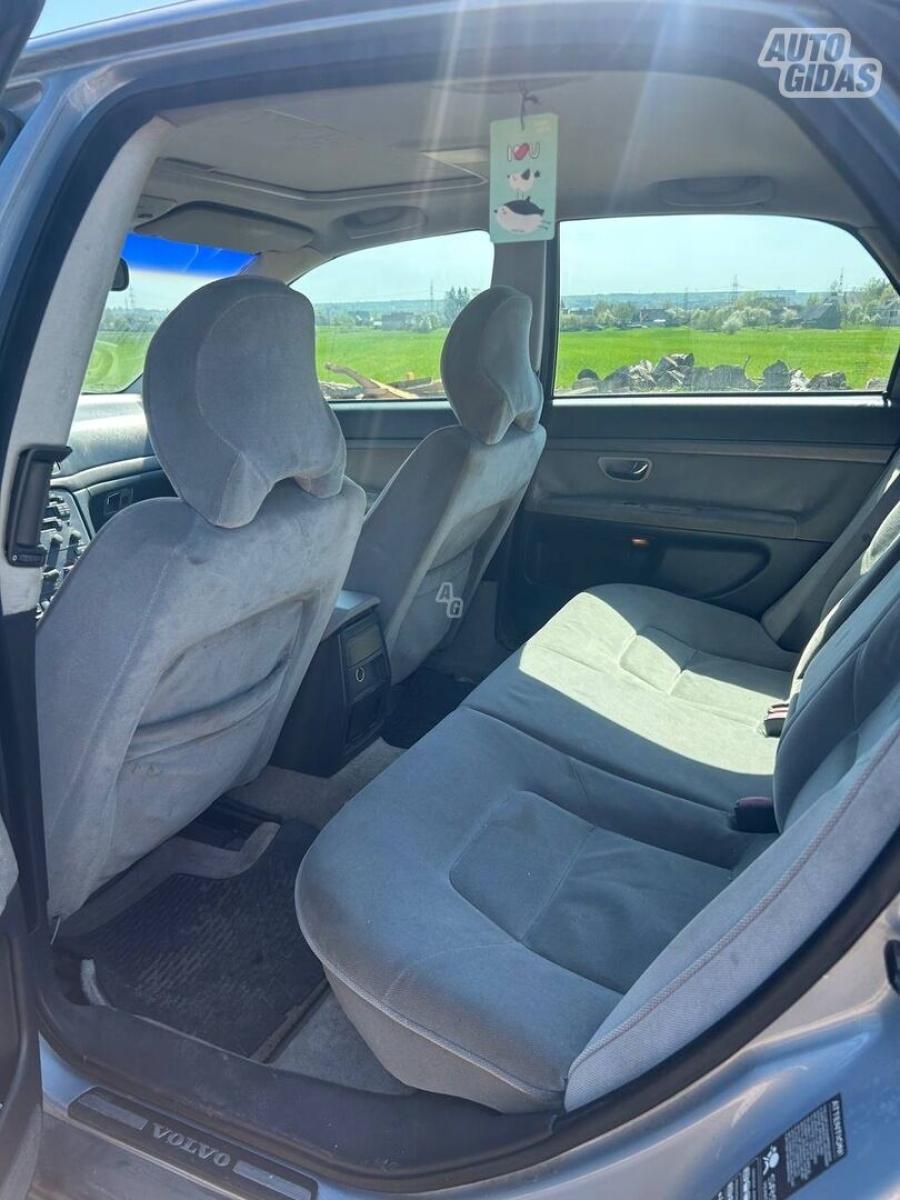 Volvo S80 1999 Kaišiadorys, ar dzinēja tilpumu 2.40 L un nobraukumu 400 tūkst. km par 700 €, foto 3 vietnē AUTOMOTO.COM.LV